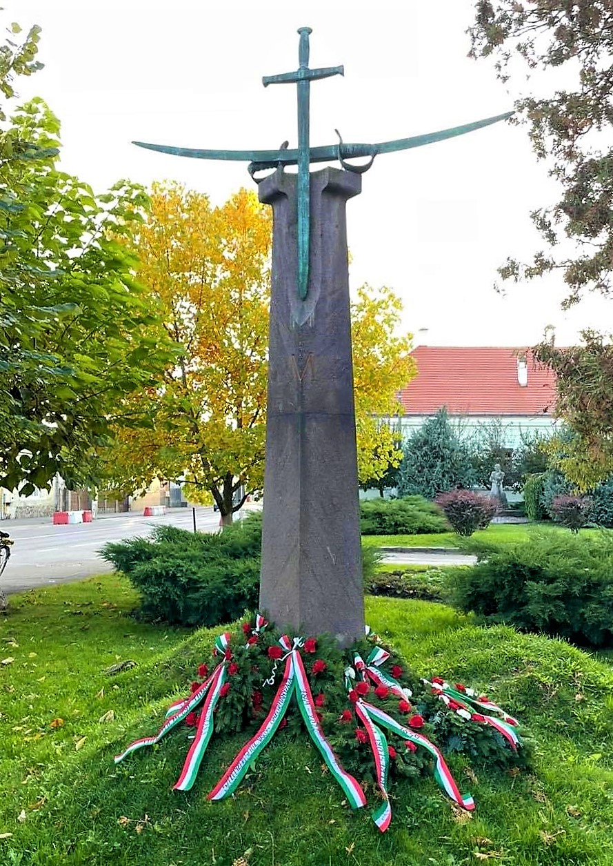 The Order of Vitéz placed a wreath in Székelykeresztúr on October 6 ...