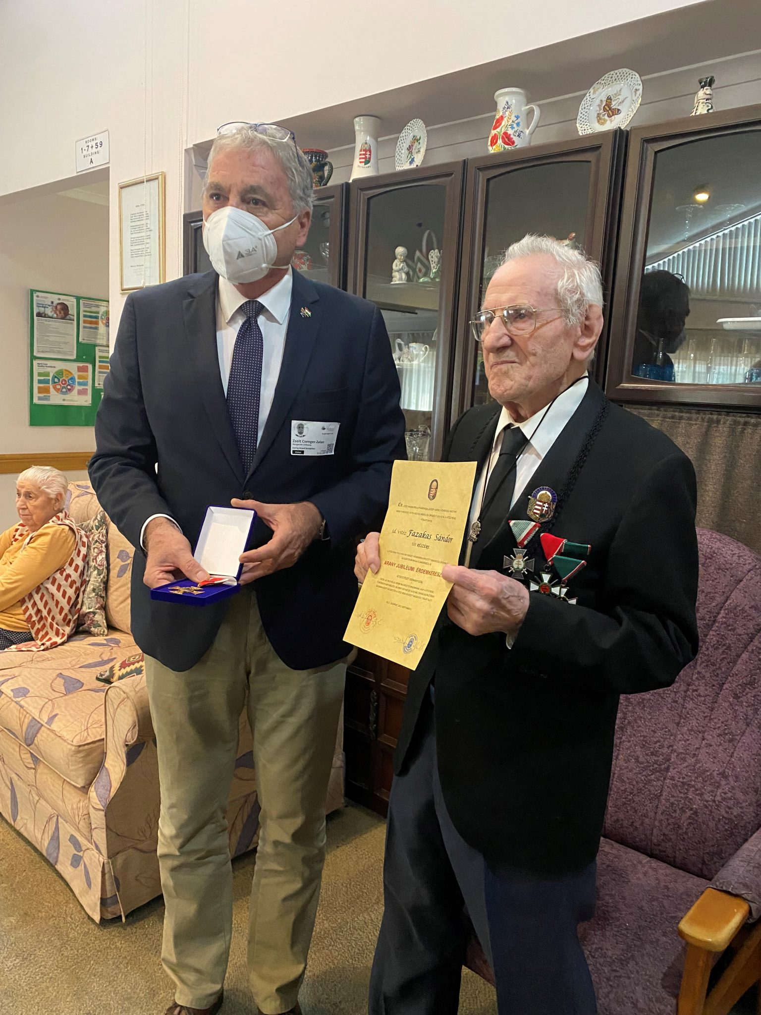 The oldest vitéz in the world honoured in Melbourne - Vitézi Rend